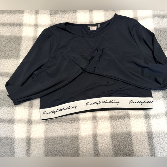 PrettyLittleThing | Tops | Prettylittlething Long Sleeve Crop Top ...